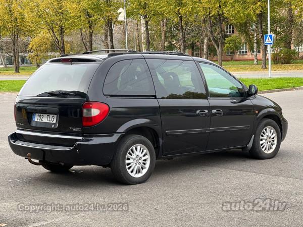Melns Chrysler Voyager 2005 Narva, ar dzinēja tilpumu 2.80 L un nobraukumu 283 tūkst. km par 1499 €, foto 4 vietnē AUTOMOTO.COM.LV