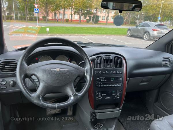 Melns Chrysler Voyager 2005 Narva, ar dzinēja tilpumu 2.80 L un nobraukumu 283 tūkst. km par 1499 €, foto 11 vietnē AUTOMOTO.COM.LV