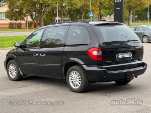 Melns Chrysler Voyager 2005 Narva, ar dzinēja tilpumu 2.80 L un nobraukumu 283 tūkst. km par 1499 €, foto 15 vietnē AUTOMOTO.COM.LV