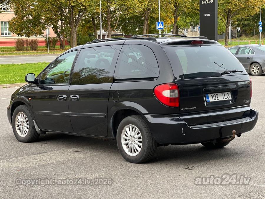 Melns Chrysler Voyager 2005 Narva, ar dzinēja tilpumu 2.80 L un nobraukumu 283 tūkst. km par 1499 €, foto 15 vietnē AUTOMOTO.COM.LV