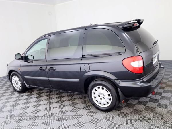 Melns Chrysler Voyager 2007 Tallina, ar dzinēja tilpumu 2.80 L un nobraukumu 345 tūkst. km par 1299 €, foto 4 vietnē AUTOMOTO.COM.LV