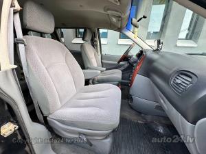 Black Chrysler Voyager 2007 in Tallinn, with an engine capacity of 3.30 L and mileage of 139 thousand km for 1499 €, photo 14 on AUTOMOTO.COM.LV