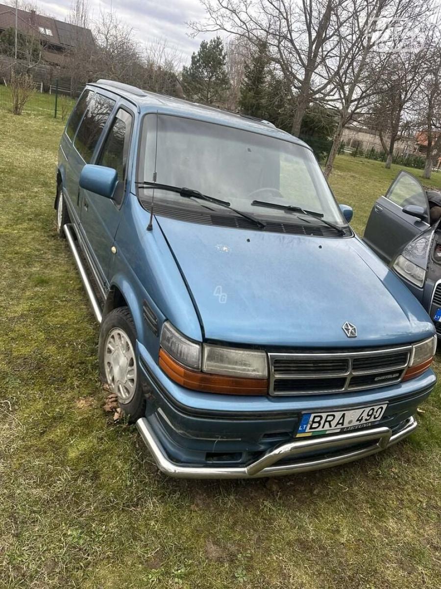 Blue Chrysler Voyager 1994 in Silute, with an engine capacity of 2.50 L and mileage of 250 thousand km for 1000 €, photo 3 on AUTOMOTO.COM.LV