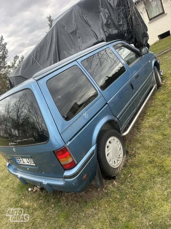 Blue Chrysler Voyager 1994 in Silute, with an engine capacity of 2.50 L and mileage of 250 thousand km for 1000 €, photo 3 on AUTOMOTO.COM.LV