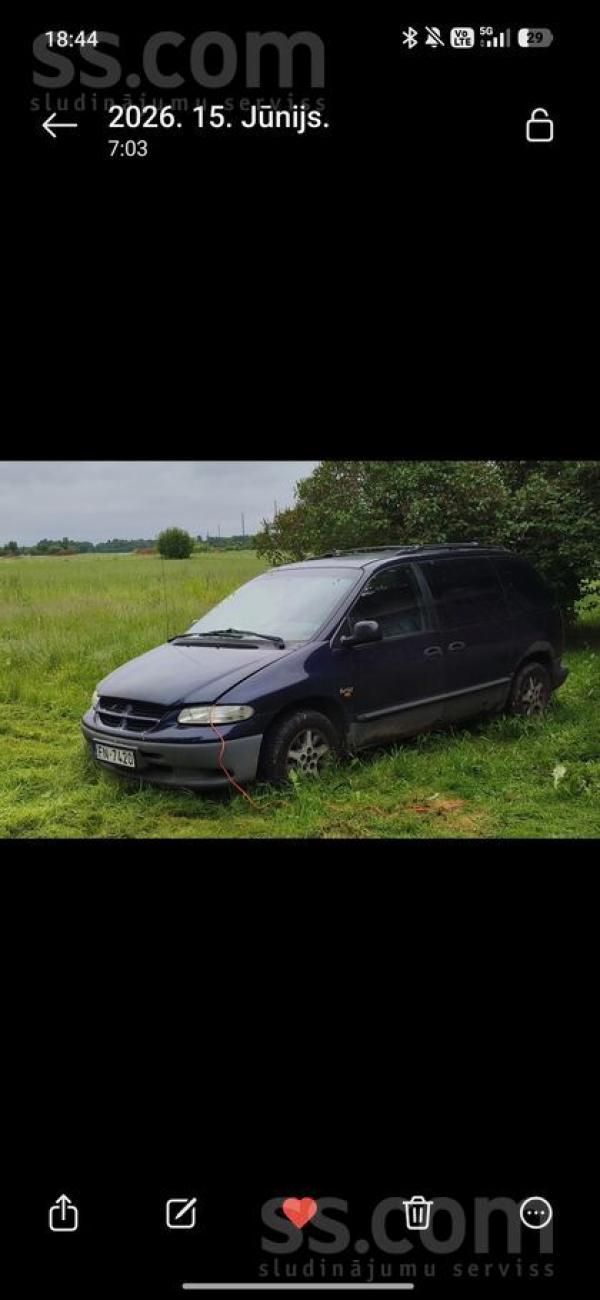 Blue Chrysler Voyager 1999 in Riga, with an engine capacity of 2.50 L and mileage of 343 thousand km for 990 €, photo 1 on AUTOMOTO.COM.LV