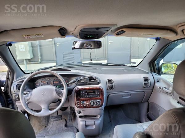 Blue Chrysler Voyager 2000 in Riga, with an engine capacity of 3.30 L and mileage of 151 thousand km for 2650 €, photo 7 on AUTOMOTO.COM.LV