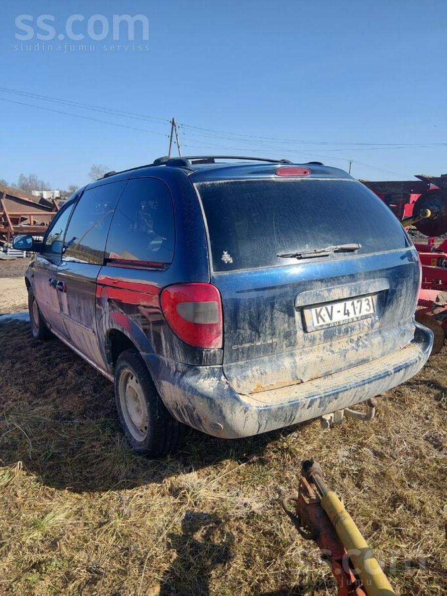 Zils Chrysler Voyager 2001 Krāslava, ar dzinēja tilpumu 3.30 L un nobraukumu 257 tūkst. km par 400 €, foto 3 vietnē AUTOMOTO.COM.LV