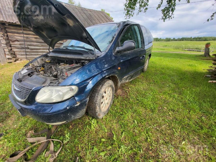 Zils Chrysler Voyager 2002 Ludza, ar dzinēja tilpumu 2.50 L un nobraukumu 0 tūkst. km par 990 €, foto 1 vietnē AUTOMOTO.COM.LV