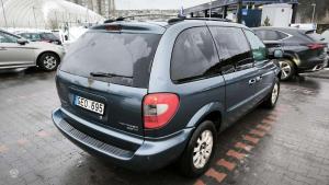 Blue Chrysler Voyager 2002 in Vilnius, with an engine capacity of 2.50 L and mileage of 372 thousand km for 1300 €, photo 3 on AUTOMOTO.COM.LV
