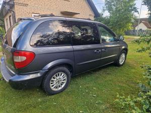 Zils Chrysler Voyager 2002 Plungė, ar dzinēja tilpumu 2.50 L un nobraukumu 334 tūkst. km par 1150 €, foto 3 vietnē AUTOMOTO.COM.LV