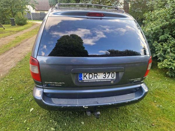 Zils Chrysler Voyager 2002 Plungė, ar dzinēja tilpumu 2.50 L un nobraukumu 334 tūkst. km par 1150 €, foto 4 vietnē AUTOMOTO.COM.LV