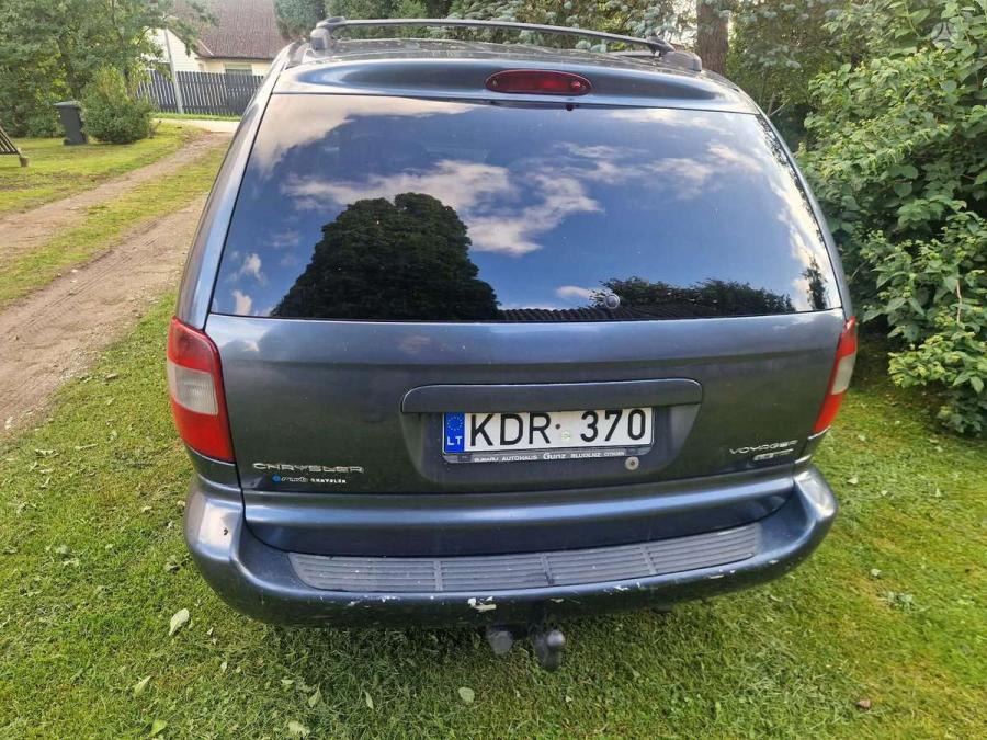 Zils Chrysler Voyager 2002 Plungė, ar dzinēja tilpumu 2.50 L un nobraukumu 334 tūkst. km par 1150 €, foto 5 vietnē AUTOMOTO.COM.LV