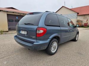 Blue Chrysler Voyager 2003 in Vilnius, with an engine capacity of 2.50 L and mileage of 294 thousand km for 950 €, photo 4 on AUTOMOTO.COM.LV