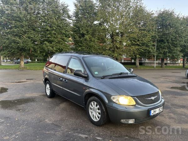 Blue Chrysler Voyager 2003 in Riga, with an engine capacity of 2.50 L and mileage of 420 thousand km for 500 €, photo 4 on AUTOMOTO.COM.LV