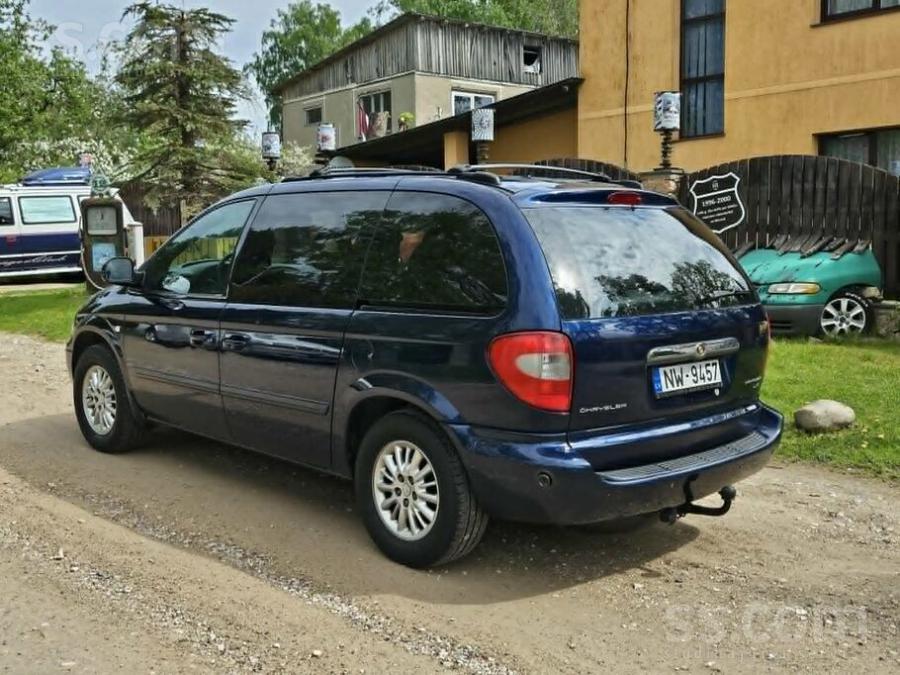 Zils Chrysler Voyager 2005 Ogre, ar dzinēja tilpumu 3.30 L un nobraukumu 285 tūkst. km par 2500 €, foto 4 vietnē AUTOMOTO.COM.LV