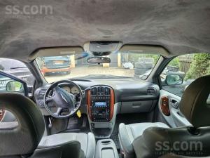 Zils Chrysler Voyager 2005 Ogre, ar dzinēja tilpumu 3.30 L un nobraukumu 285 tūkst. km par 2500 €, foto 7 vietnē AUTOMOTO.COM.LV