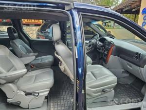 Zils Chrysler Voyager 2005 Ogre, ar dzinēja tilpumu 3.30 L un nobraukumu 285 tūkst. km par 2500 €, foto 9 vietnē AUTOMOTO.COM.LV