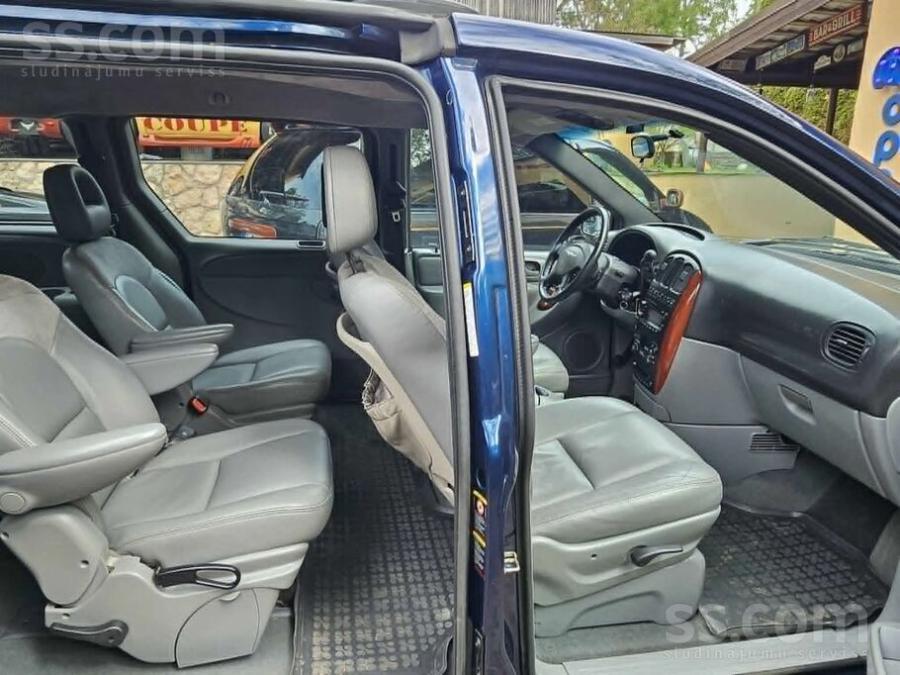 Zils Chrysler Voyager 2005 Ogre, ar dzinēja tilpumu 3.30 L un nobraukumu 285 tūkst. km par 2500 €, foto 9 vietnē AUTOMOTO.COM.LV