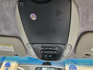 Zils Chrysler Voyager 2005 Ogre, ar dzinēja tilpumu 3.30 L un nobraukumu 285 tūkst. km par 2500 €, foto 13 vietnē AUTOMOTO.COM.LV