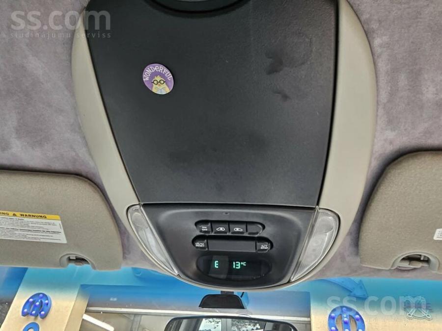 Zils Chrysler Voyager 2005 Ogre, ar dzinēja tilpumu 3.30 L un nobraukumu 285 tūkst. km par 2500 €, foto 13 vietnē AUTOMOTO.COM.LV