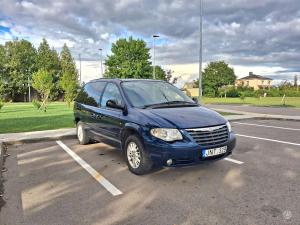 Zils Chrysler Voyager 2005 Kauņa, ar dzinēja tilpumu 3.30 L un nobraukumu 400 tūkst. km par 1500 €, foto 3 vietnē AUTOMOTO.COM.LV