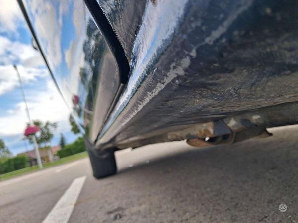 Zils Chrysler Voyager 2005 Kauņa, ar dzinēja tilpumu 3.30 L un nobraukumu 400 tūkst. km par 1500 €, foto 5 vietnē AUTOMOTO.COM.LV