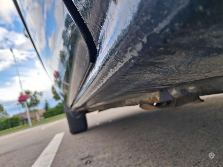 Zils Chrysler Voyager 2005 Kauņa, ar dzinēja tilpumu 3.30 L un nobraukumu 400 tūkst. km par 1500 €, foto 6 vietnē AUTOMOTO.COM.LV