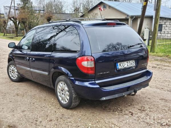 Blue Chrysler Voyager 2006 in Ogre, with an engine capacity of 3.30 L and mileage of 332 thousand km for 2500 €, photo 3 on AUTOMOTO.COM.LV