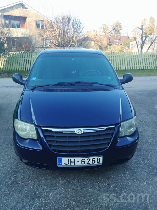 Blue Chrysler Voyager 2006 in Jelgava, with an engine capacity of 2.40 L and mileage of 0 thousand km for 700 €, photo 1 on AUTOMOTO.COM.LV