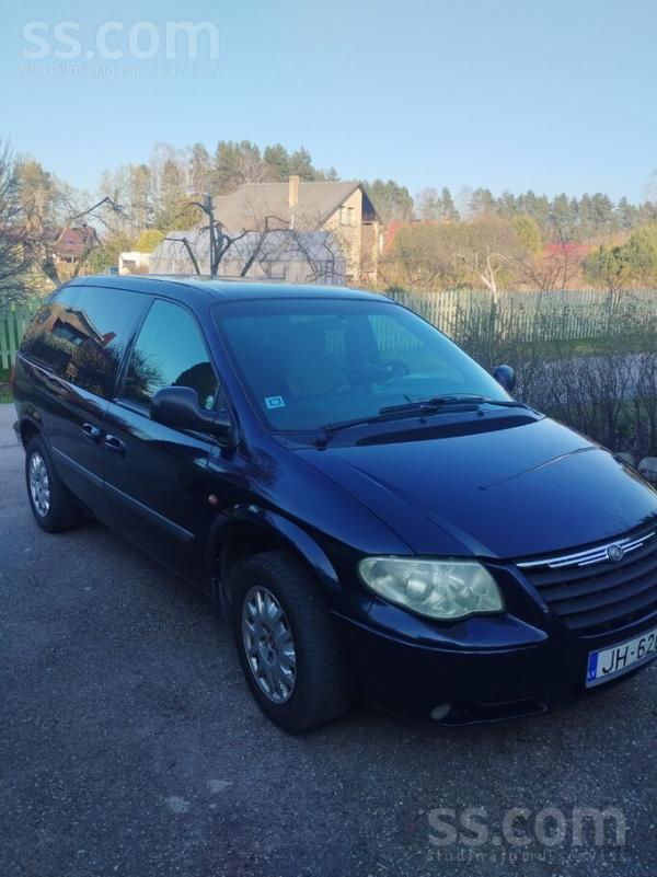 Blue Chrysler Voyager 2006 in Jelgava, with an engine capacity of 2.40 L and mileage of 0 thousand km for 700 €, photo 9 on AUTOMOTO.COM.LV