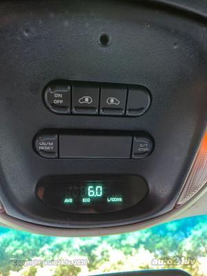 Zils Chrysler Voyager 2001 Tallina, ar dzinēja tilpumu 2.50 L un nobraukumu 337 tūkst. km par 2000 €, foto 18 vietnē AUTOMOTO.COM.LV