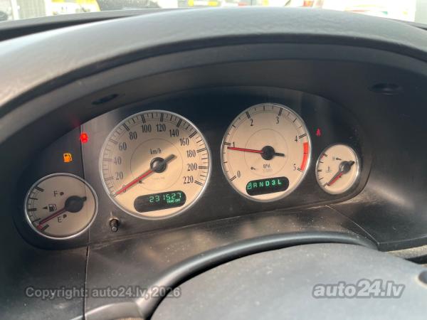 Zils Chrysler Voyager 2005 Tallina, ar dzinēja tilpumu 2.80 L un nobraukumu 230 tūkst. km par 999 €, foto 5 vietnē AUTOMOTO.COM.LV