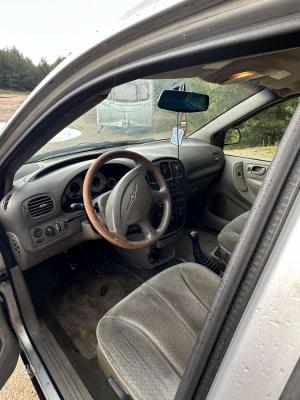 Brūns Chrysler Voyager 2001 Viļņa, ar dzinēja tilpumu 2.50 L un nobraukumu 450 tūkst. km par 1100 €, foto 8 vietnē AUTOMOTO.COM.LV