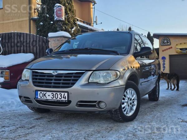 Brown Chrysler Voyager 2006 in Ogre, with an engine capacity of 3.30 L and mileage of 167 thousand km for 3000 €, photo 1 on AUTOMOTO.COM.LV