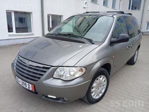 Brown Chrysler Voyager 2006 in Riga, with an engine capacity of 2.80 L and mileage of 198 thousand km for 1995 €, photo  on AUTOMOTO.COM.LV