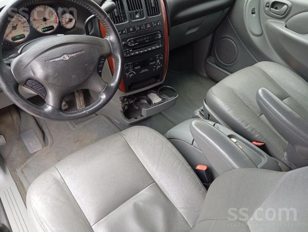 Brūns Chrysler Voyager 2006 Rīga, ar dzinēja tilpumu 2.80 L un nobraukumu 198 tūkst. km par 1995 €, foto 8 vietnē AUTOMOTO.COM.LV