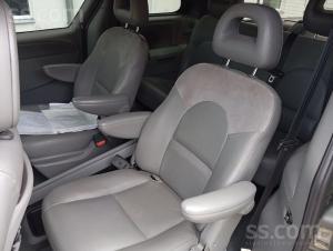 Brūns Chrysler Voyager 2006 Rīga, ar dzinēja tilpumu 2.80 L un nobraukumu 198 tūkst. km par 1995 €, foto 10 vietnē AUTOMOTO.COM.LV