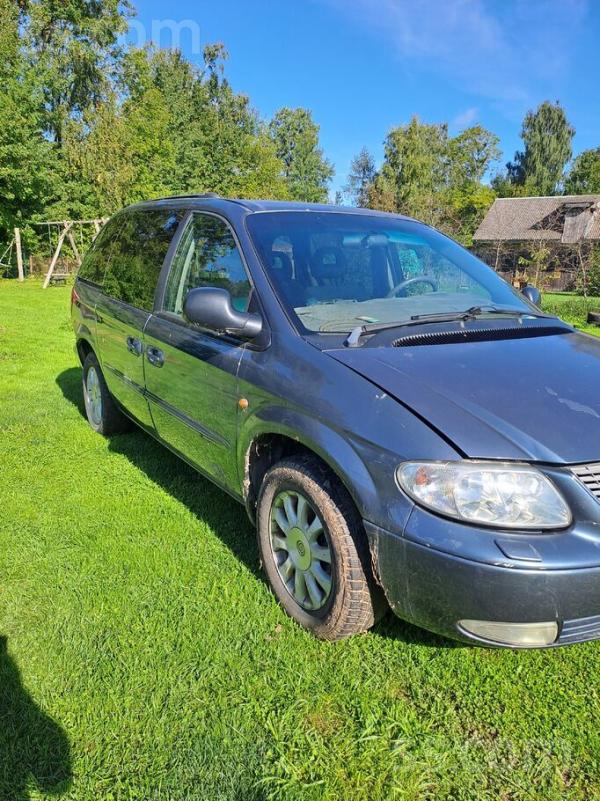 Zaļš Chrysler Voyager 2001 Tukums, ar dzinēja tilpumu 2.50 L un nobraukumu 270 tūkst. km par 2600 €, foto 1 vietnē AUTOMOTO.COM.LV
