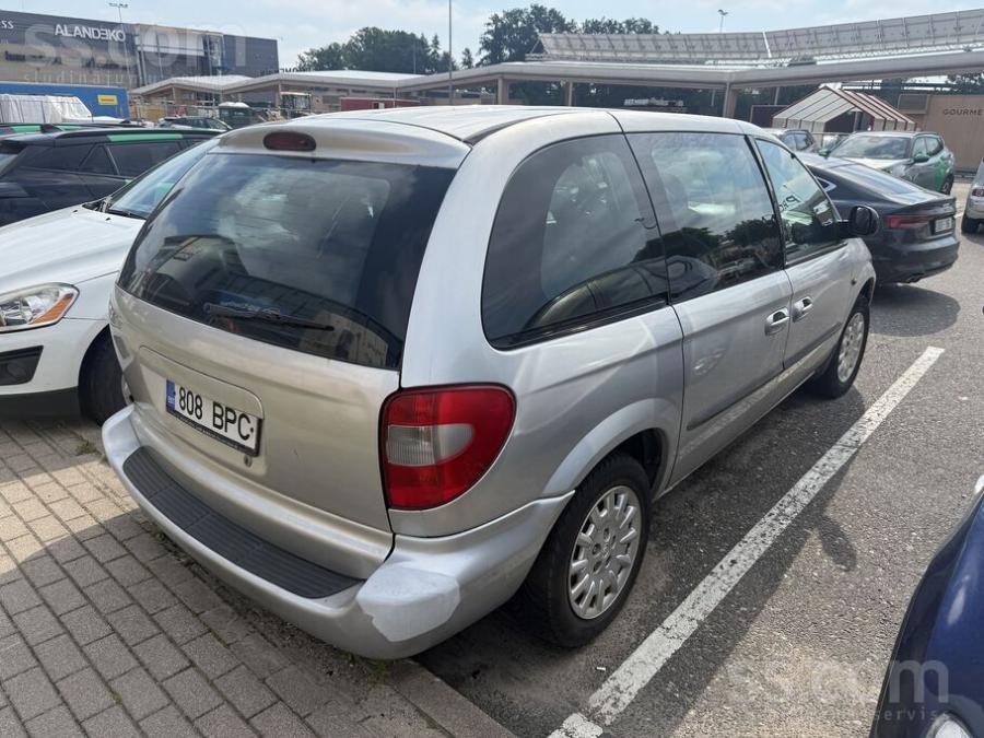 Grey Chrysler Voyager 2004 in Riga, with an engine capacity of 2.40 L and mileage of 0 thousand km for 990 €, photo 3 on AUTOMOTO.COM.LV
