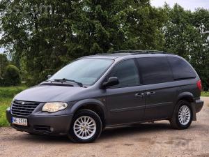 Pelēks Chrysler Voyager 2006 Preiļi, ar dzinēja tilpumu 2.50 L un nobraukumu 291 tūkst. km par 1790 €, foto 2 vietnē AUTOMOTO.COM.LV