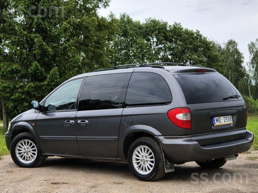 Pelēks Chrysler Voyager 2006 Preiļi, ar dzinēja tilpumu 2.50 L un nobraukumu 291 tūkst. km par 1790 €, foto 4 vietnē AUTOMOTO.COM.LV
