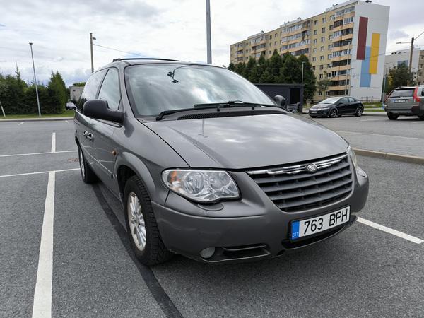Pelēks Chrysler Voyager 2007 Tallina, ar dzinēja tilpumu 2.50 L un nobraukumu 216 tūkst. km par 1700 €, foto 7 vietnē AUTOMOTO.COM.LV