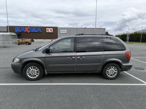 Pelēks Chrysler Voyager 2007 Tallina, ar dzinēja tilpumu 2.50 L un nobraukumu 216 tūkst. km par 1700 €, foto 17 vietnē AUTOMOTO.COM.LV