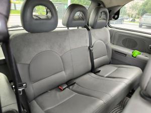 Pelēks Chrysler Voyager 2007 Tallina, ar dzinēja tilpumu 2.50 L un nobraukumu 216 tūkst. km par 1700 €, foto 26 vietnē AUTOMOTO.COM.LV