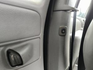 Pelēks Chrysler Voyager 2007 Tallina, ar dzinēja tilpumu 2.50 L un nobraukumu 216 tūkst. km par 1700 €, foto 27 vietnē AUTOMOTO.COM.LV