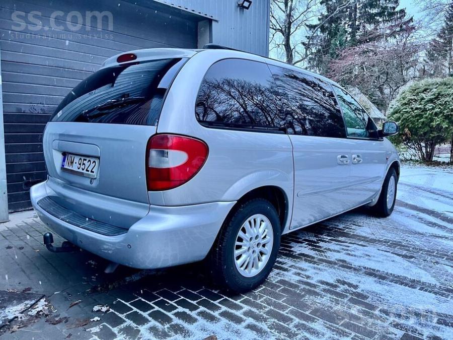 Pelēks Chrysler Voyager 2001 Rīga, ar dzinēja tilpumu 3.30 L un nobraukumu 366 tūkst. km par 3499 €, foto 5 vietnē AUTOMOTO.COM.LV