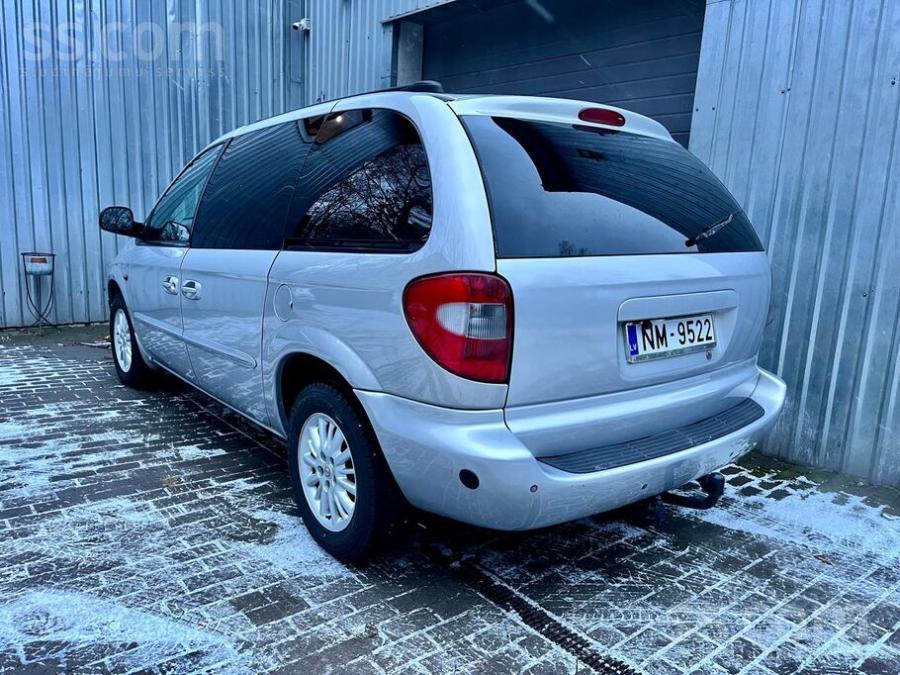 Pelēks Chrysler Voyager 2001 Rīga, ar dzinēja tilpumu 3.30 L un nobraukumu 366 tūkst. km par 3499 €, foto 6 vietnē AUTOMOTO.COM.LV