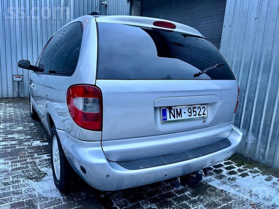 Pelēks Chrysler Voyager 2001 Rīga, ar dzinēja tilpumu 3.30 L un nobraukumu 366 tūkst. km par 3499 €, foto 7 vietnē AUTOMOTO.COM.LV