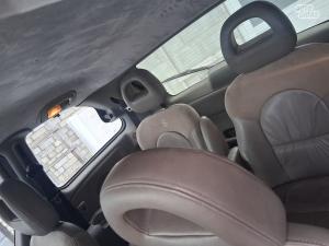 Pelēks Chrysler Voyager 2001 Naujoji Akmenė, ar dzinēja tilpumu 3.30 L un nobraukumu 330 tūkst. km par 900 €, foto 5 vietnē AUTOMOTO.COM.LV