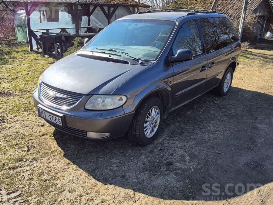 Pelēks Chrysler Voyager 2003 Rīga, ar dzinēja tilpumu 2.50 L un nobraukumu 292 tūkst. km par 1400 €, foto 1 vietnē AUTOMOTO.COM.LV